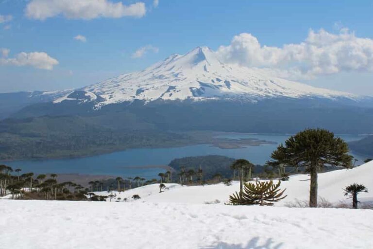 Exploring Chile's Volcanoes: A Journey Through the Scenic Lakes and ...